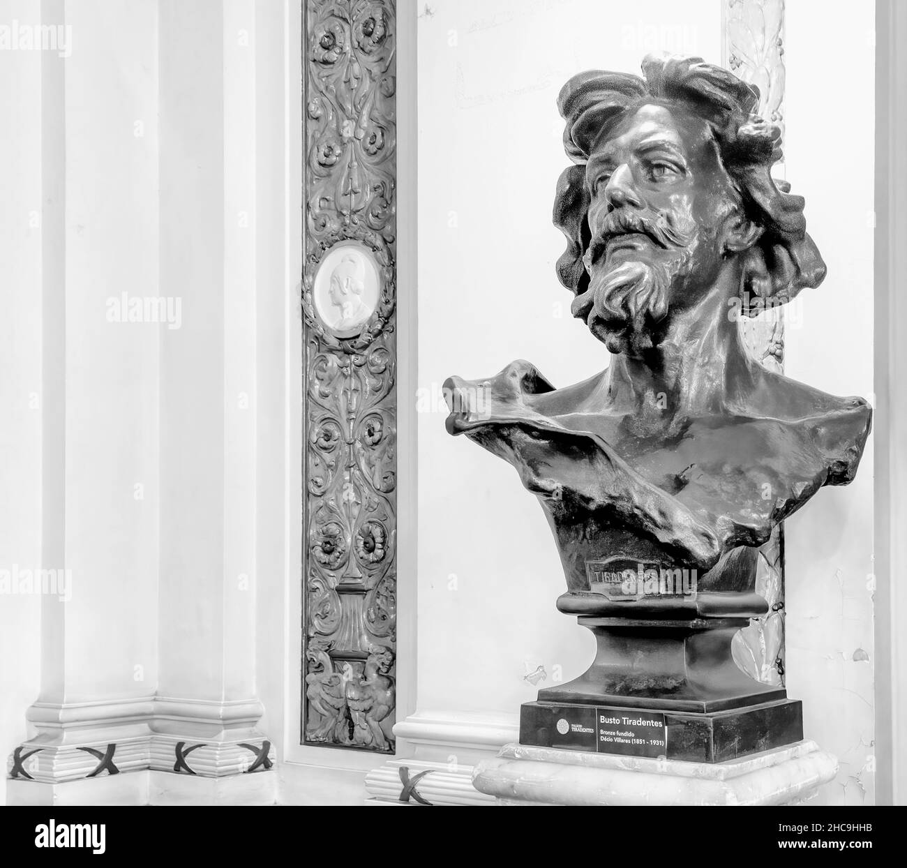 Bust inside Black and White Stock Photos & Images - Alamy
