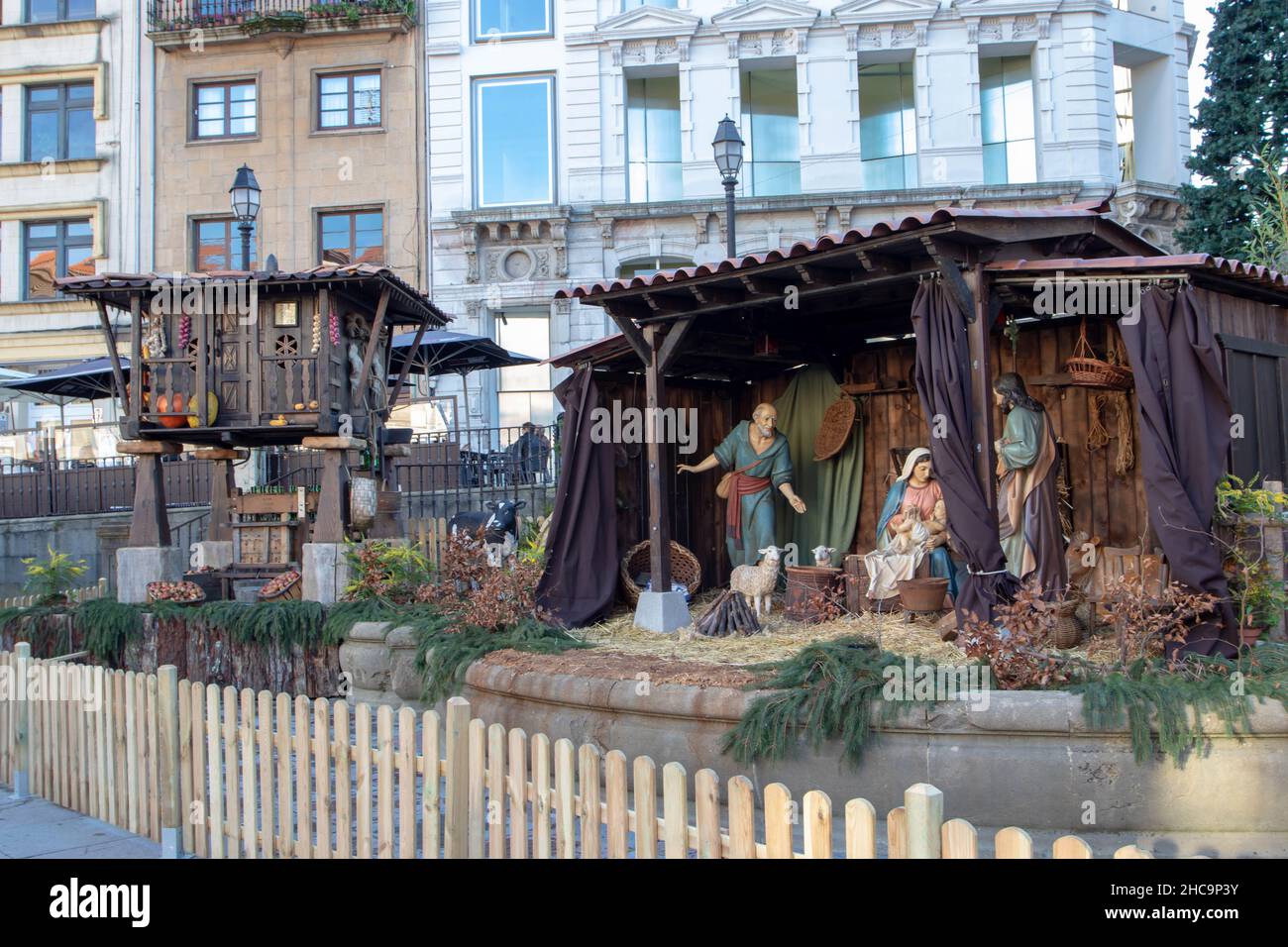 Nativity scene display hi-res stock photography and images - Alamy