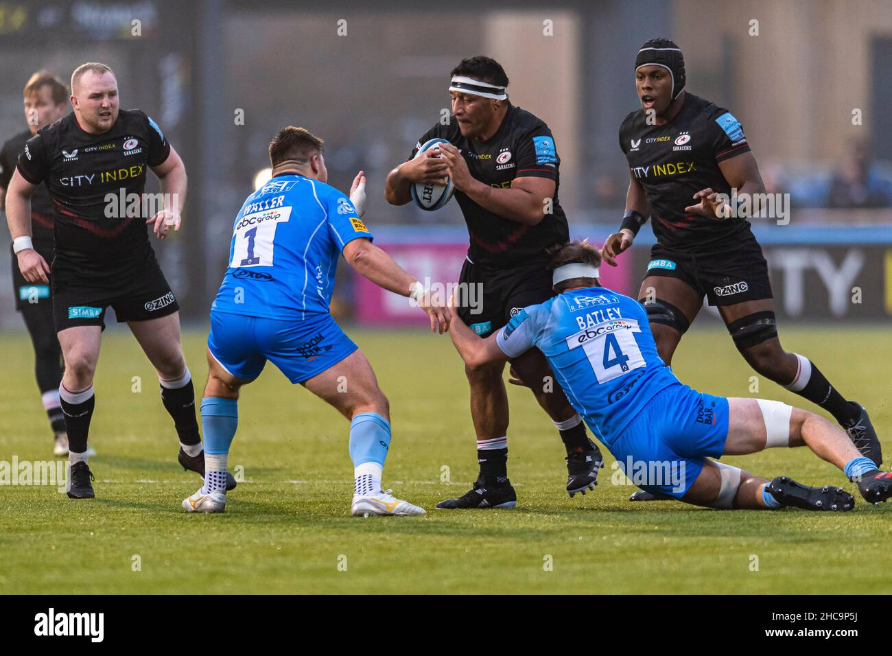 Joe batley of worcester warriors hi-res stock photography and images ...