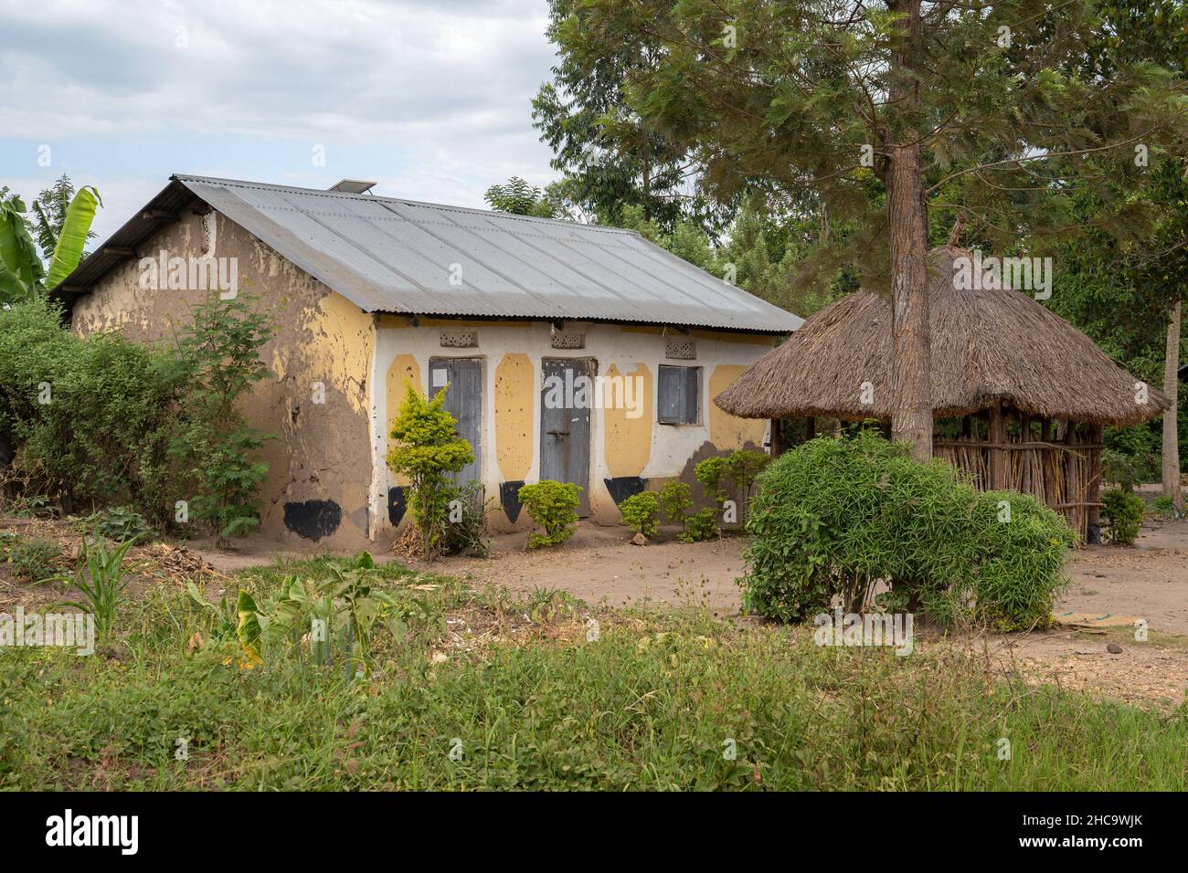 Typical african village hi-res stock photography and images - Alamy