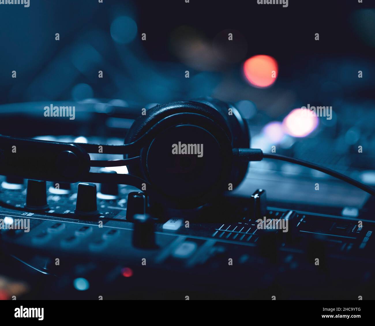 Recording on board hi-res stock photography and images - Alamy