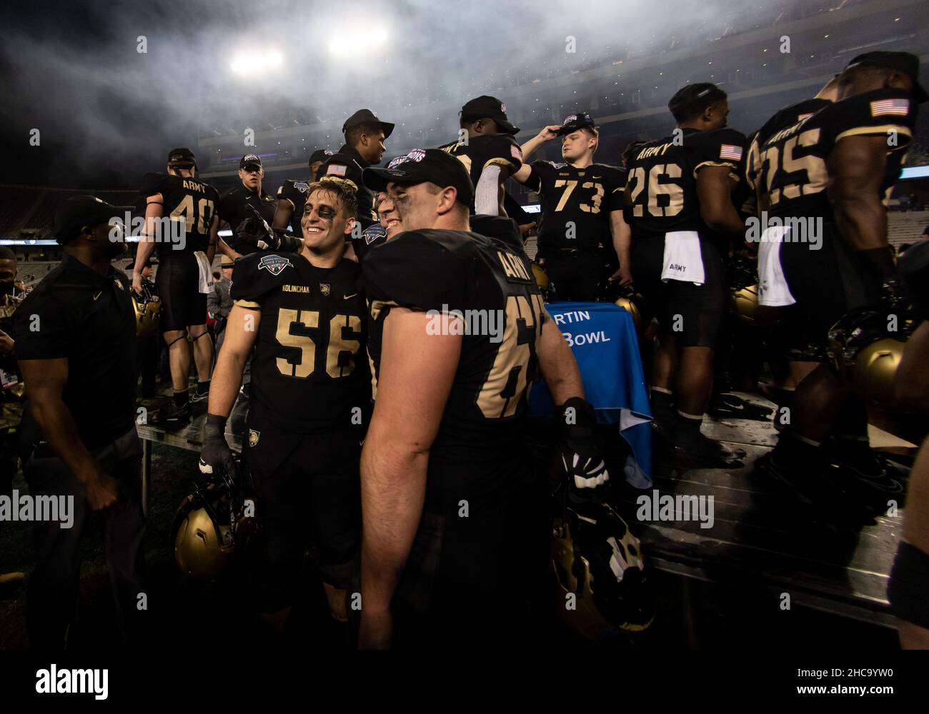 Fort Worth, Texas, USA. 22nd Dec, 2021. Army Black Knights players ...