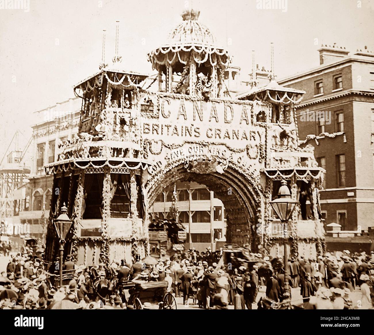 The Canadian Arch, Whitehall, London in 1902 Stock Photo - Alamy
