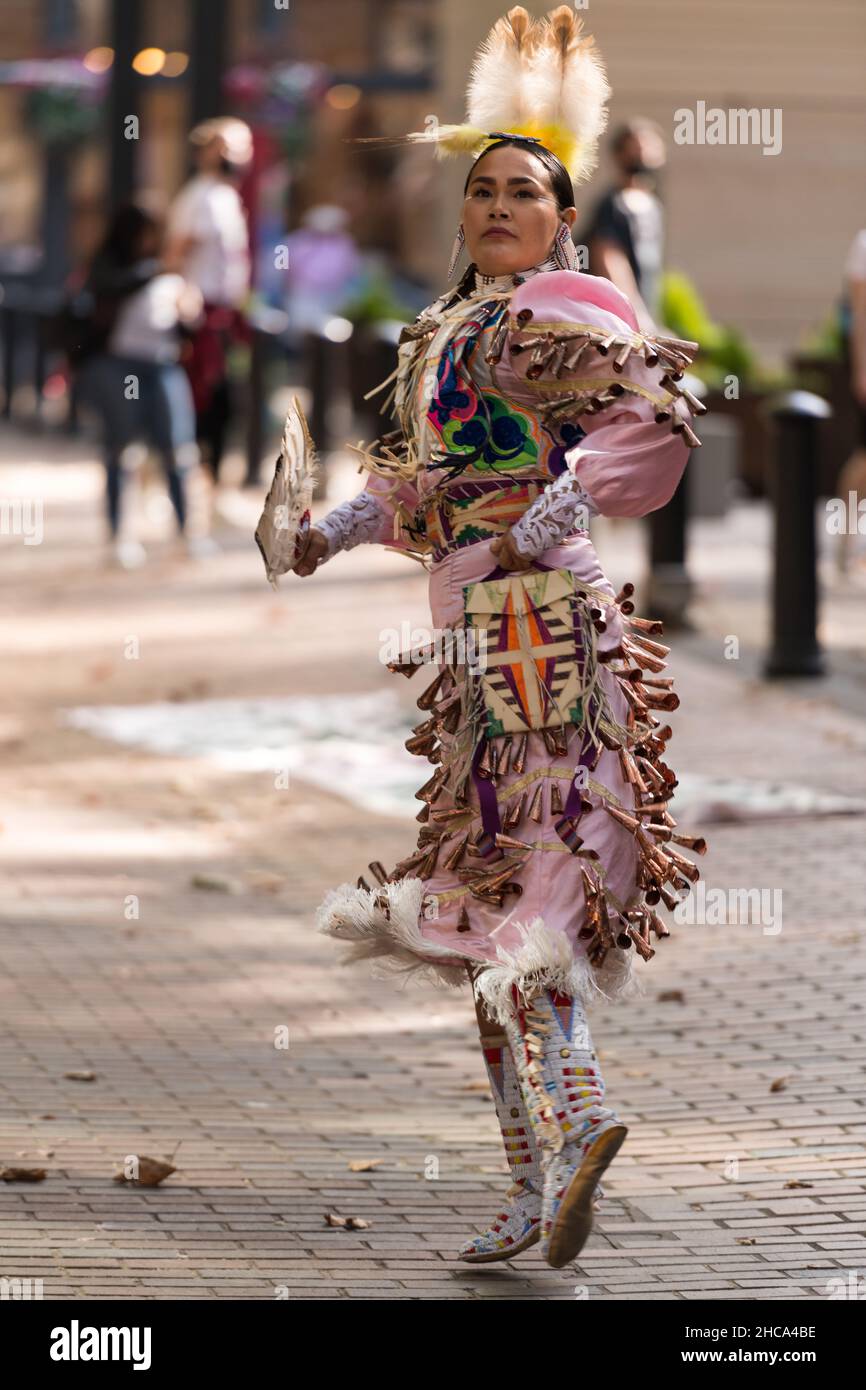 Seattle, USA. 25th Sep, 2021. Late in the day Acosia Red Elk dancing at ...