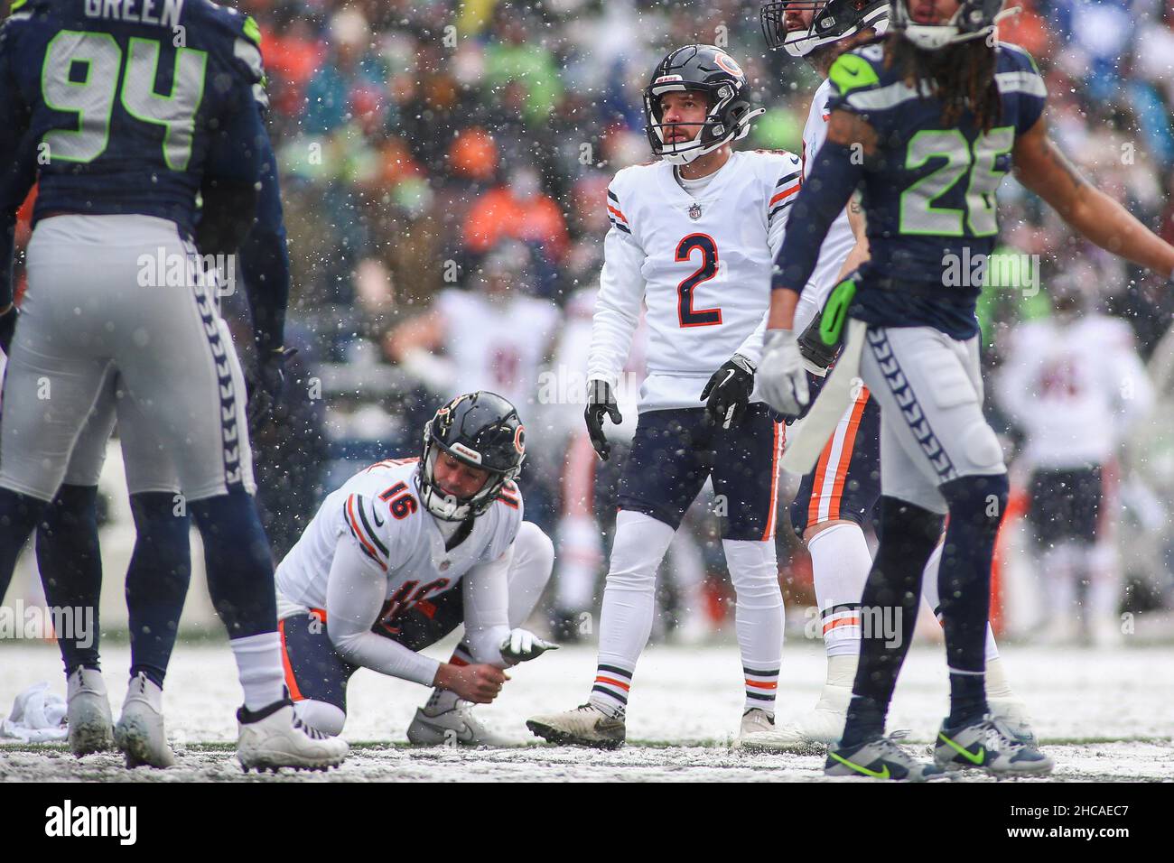 Seattle, WA, USA. 26th Dec, 2021. Chicago Bears kicker Cairo Santos (2 ...