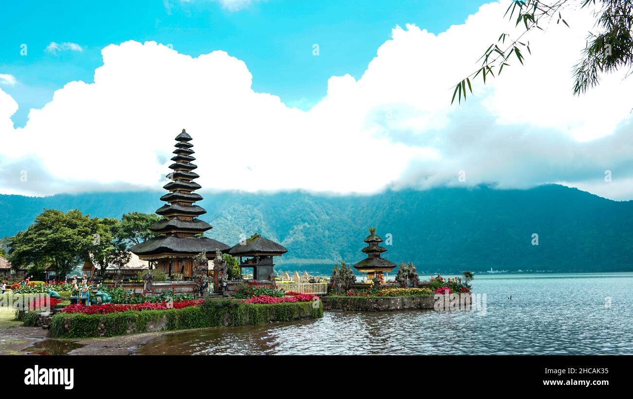 Landscape scenery of lake attractions in Bali Stock Photo - Alamy