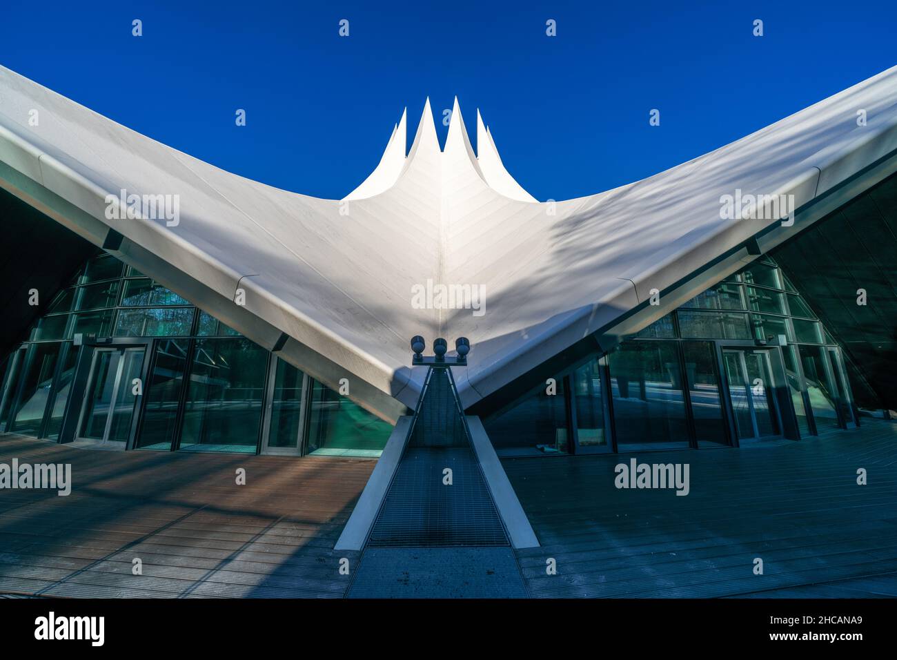 Berlin germany roof tempodrom hi-res stock photography and images - Alamy
