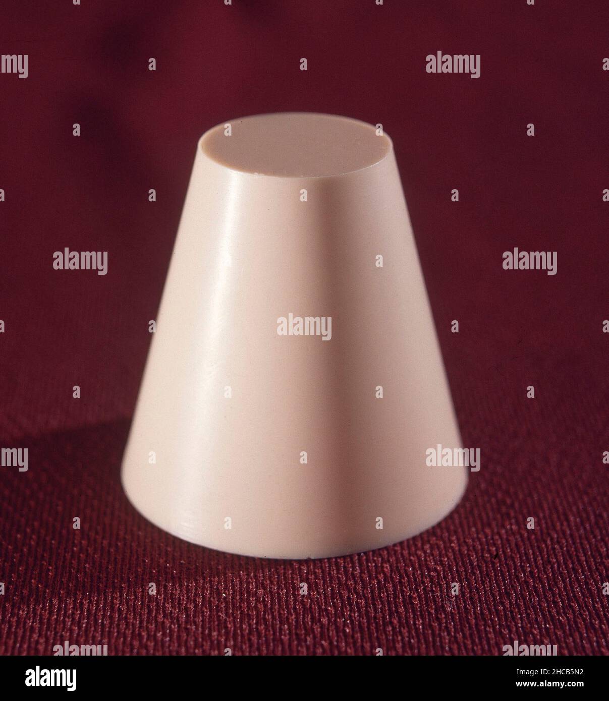 Cono truncado hi-res stock photography and images - Alamy