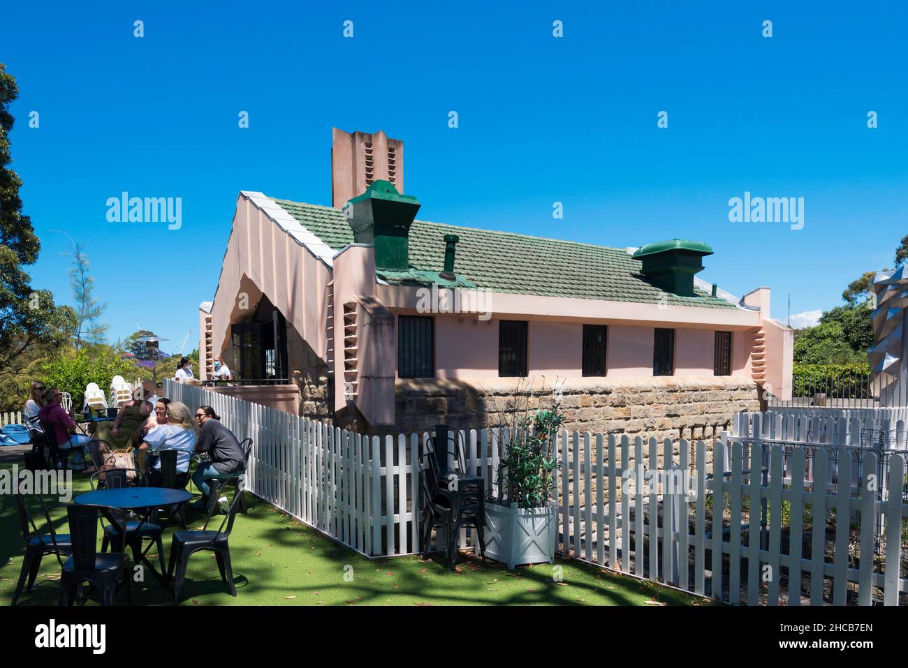 The Walter Burley Griffin and Eric Nichols 1943 designed, Willoughby ...