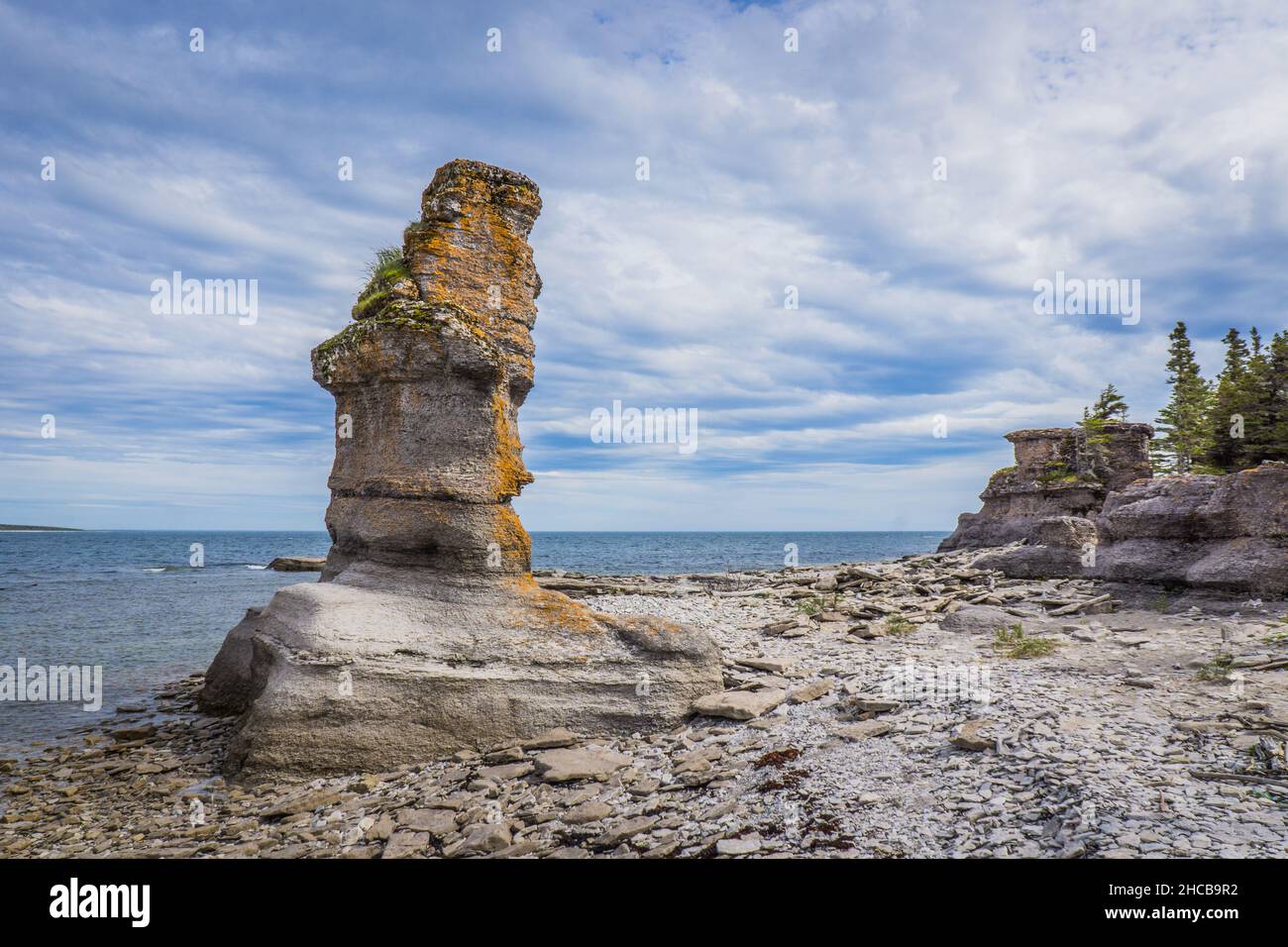 Limestone monoliths hi-res stock photography and images - Alamy