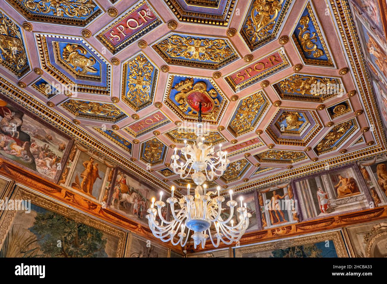 Wooden Coffered Ceiling High Resolution Stock Photography and Images ...