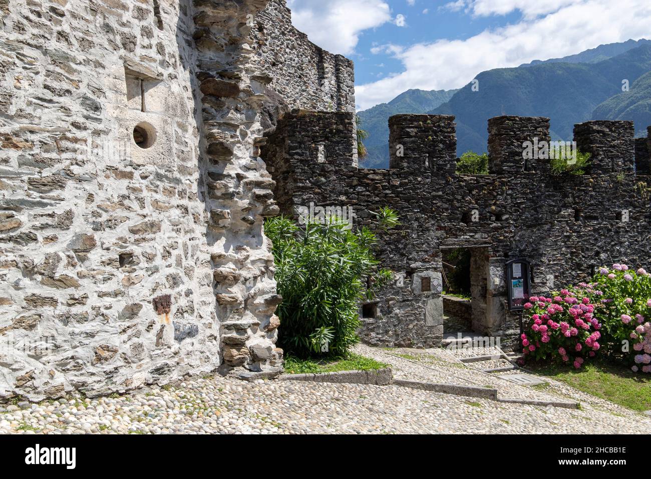 Vogogna castle hi-res stock photography and images - Alamy