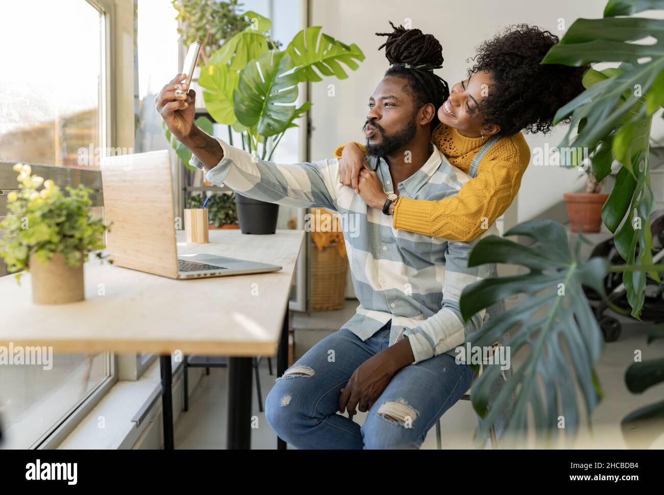 Boyfriend laughing hi-res stock photography and images - Alamy