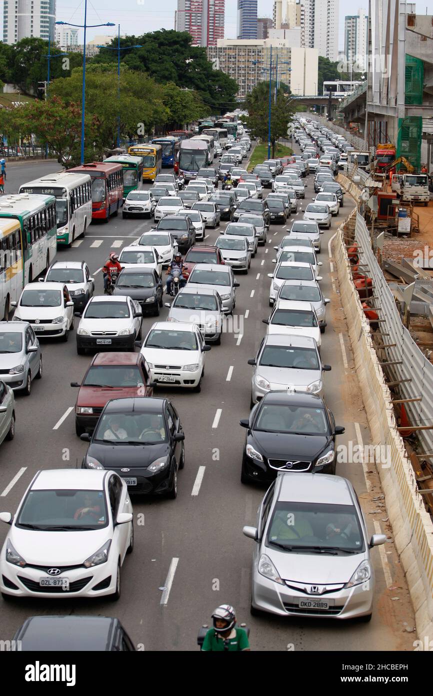 salvador, bahia, brazil - january 12, 2016: movement of vehicles in ...