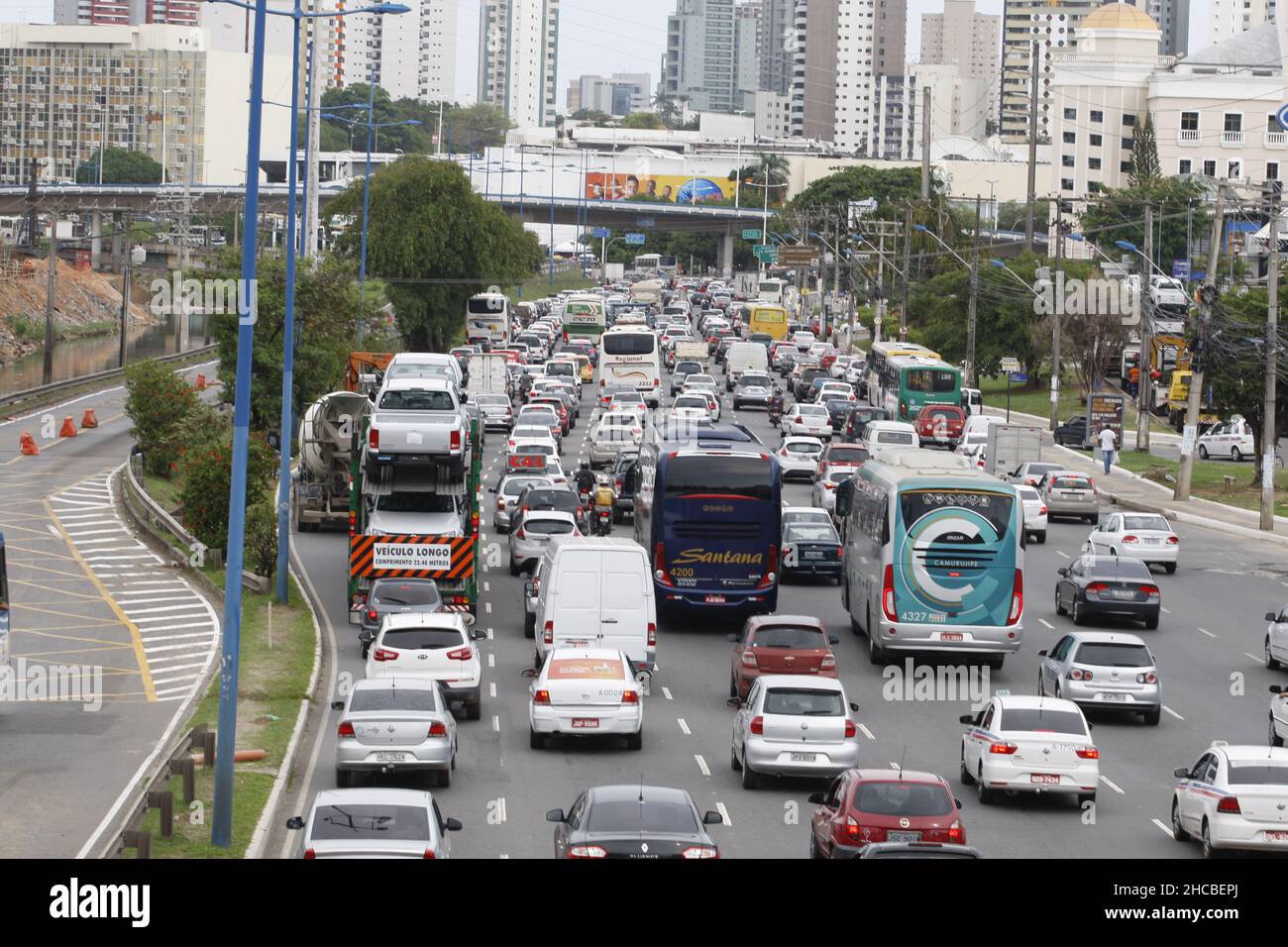 salvador, bahia, brazil - january 12, 2016: movement of vehicles in ...