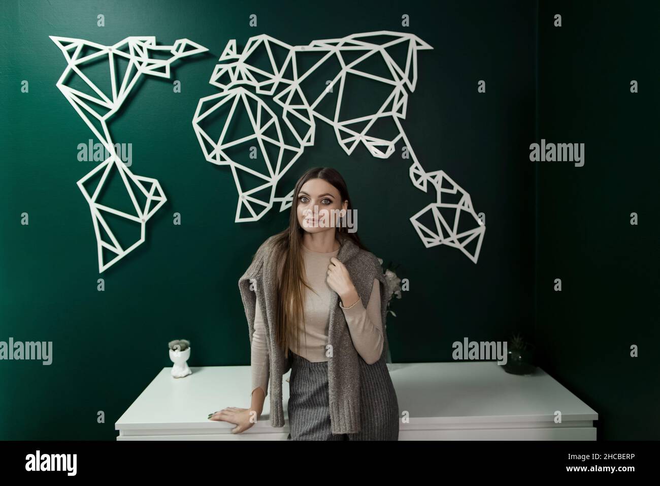 Travel agent office hi-res stock photography and images - Alamy