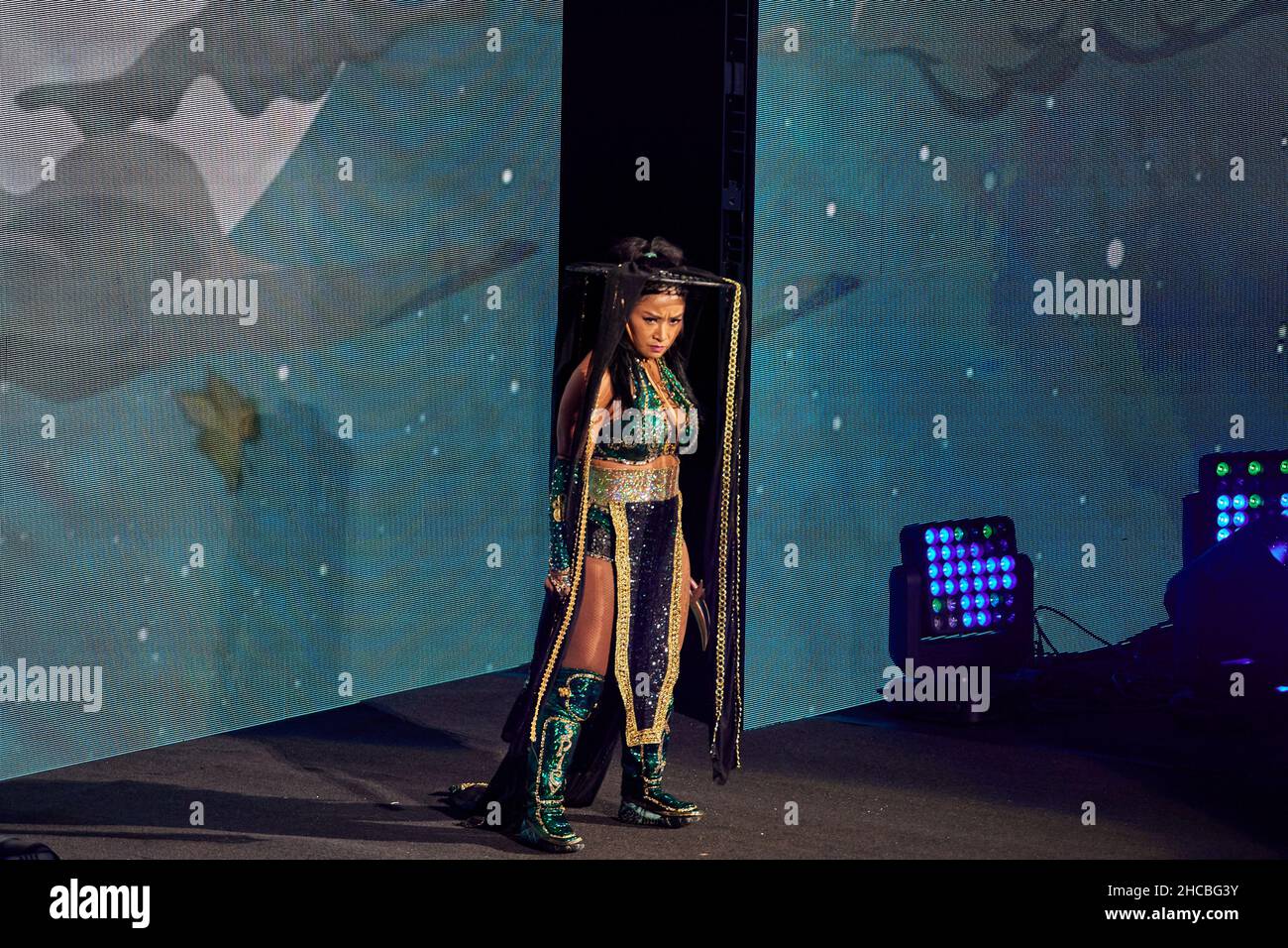 Xia li wrestling hi-res stock photography and images - Alamy