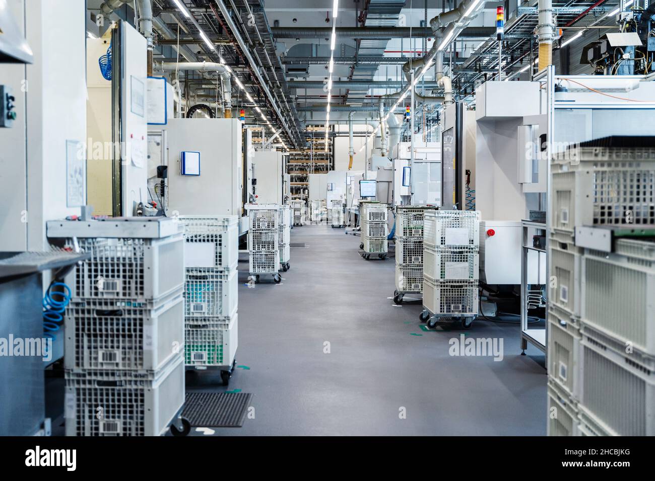 Automated machines in industry Stock Photo - Alamy