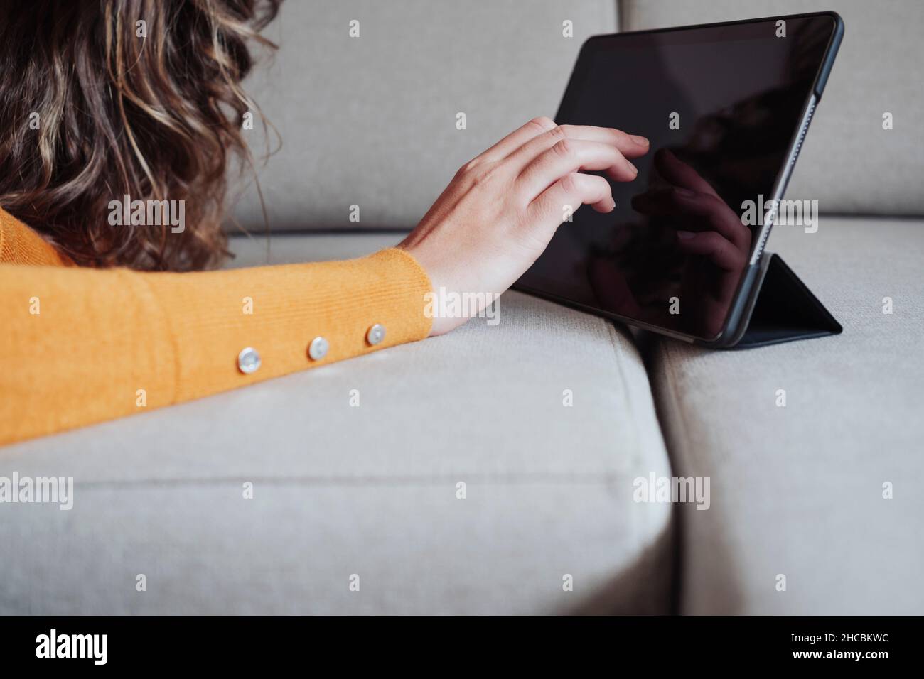 Screen sofa hi-res stock photography and images - Alamy