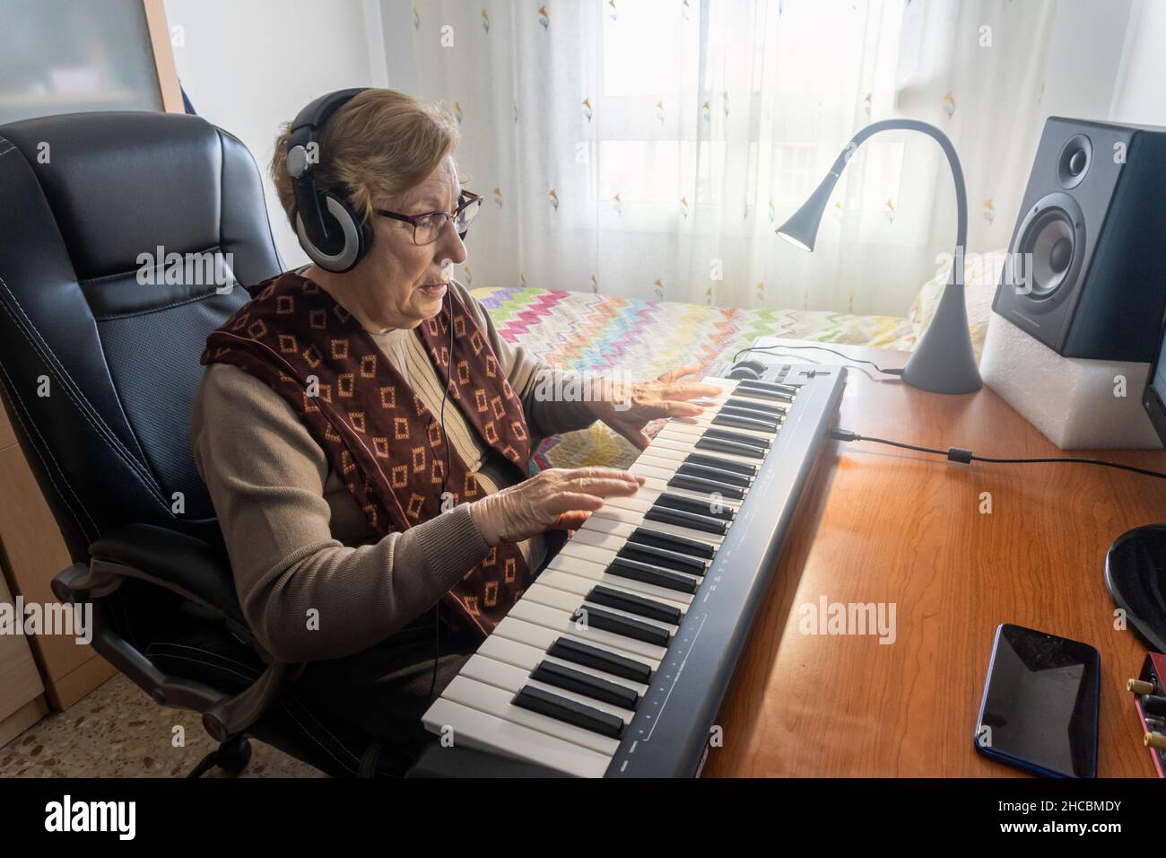 Grandmother of performance art hi-res stock photography and images - Alamy