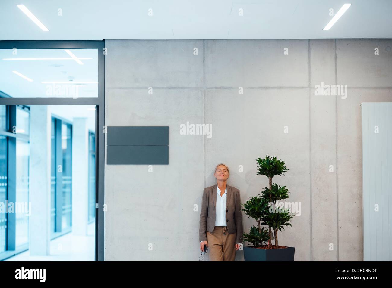 Sitting behind phone hi-res stock photography and images - Alamy