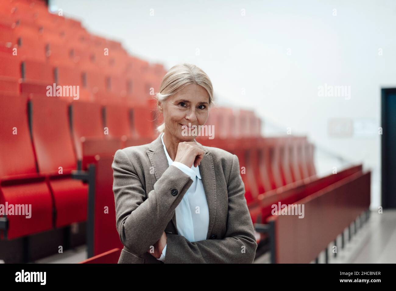 Woman giving speech hi-res stock photography and images - Alamy