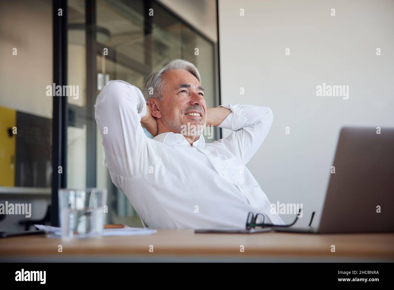 Happy work place hi-res stock photography and images - Alamy