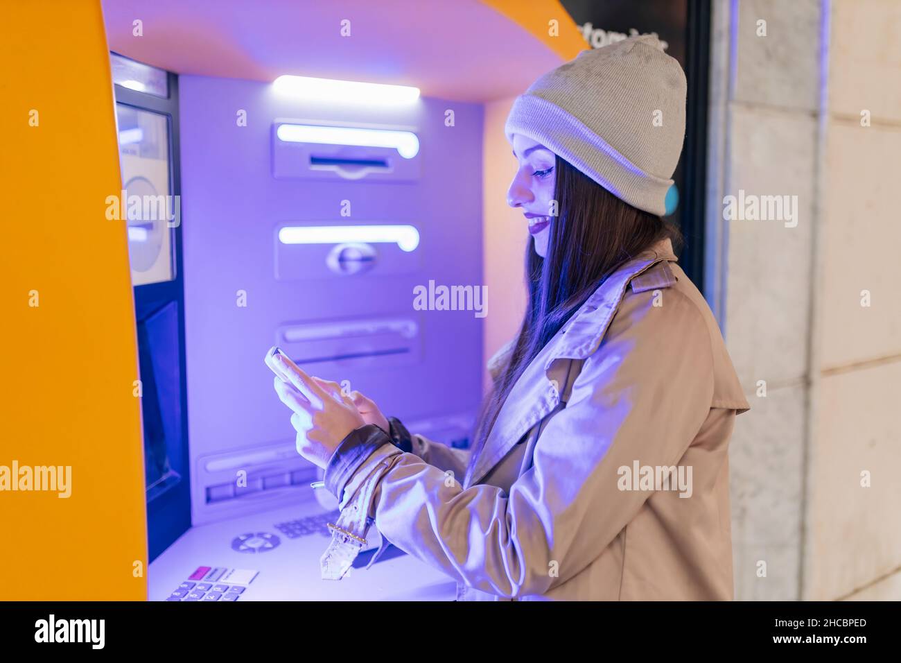 Person using atm machine hi-res stock photography and images - Alamy