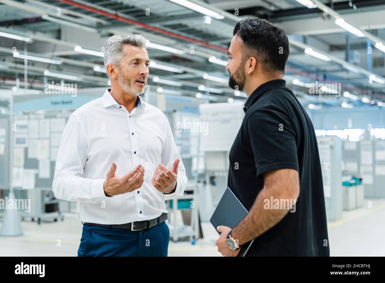 Maintenance discussion hi-res stock photography and images - Alamy