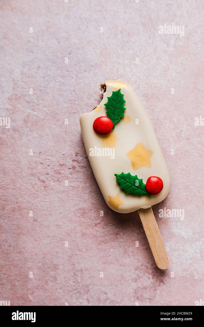 White chocolate cake pops on plate Stock Photo - Alamy
