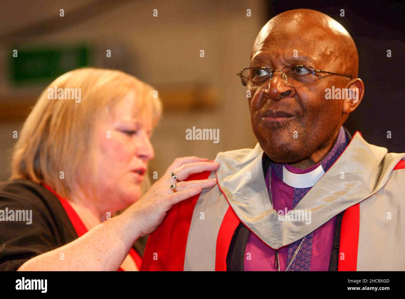 1984 nobel peace prize desmond tutu hi-res stock photography and images ...