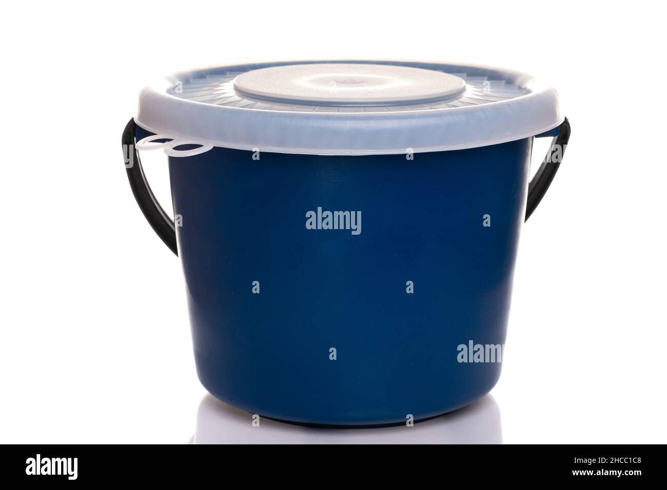 blue plastic bucket with black handle and white lid Stock Photo - Alamy