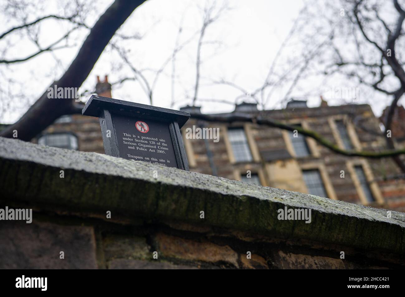 Intruder warning sign hi-res stock photography and images - Alamy