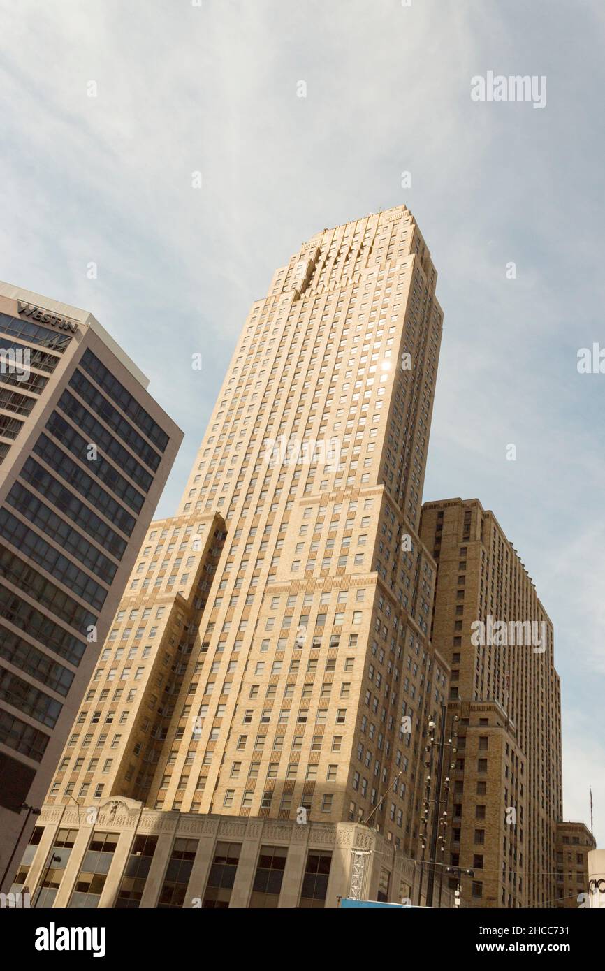 1930s Art Deco skyscraper building in Art Deco style in Cincinnati ohio ...