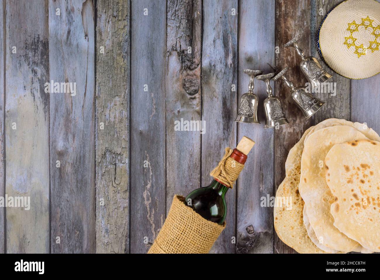 Silver plate traditional jewish hi-res stock photography and images - Alamy