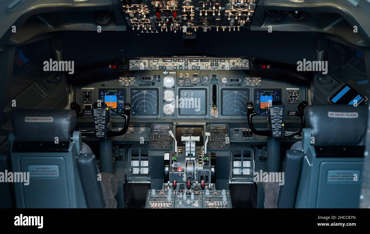 General view of the empty cockpit cockpit. Commercial flight simulator ...