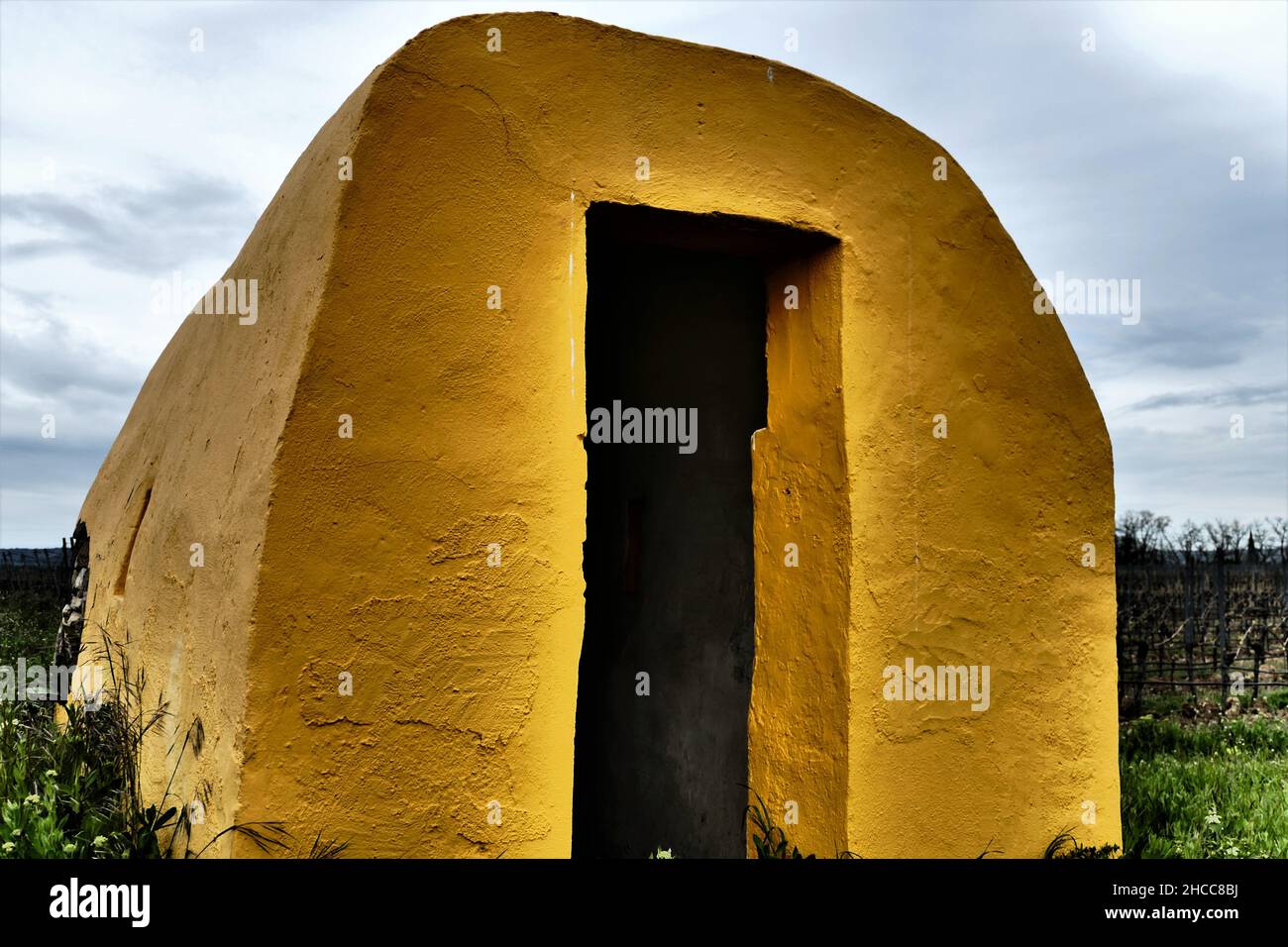 Little Yellow Stone-House In The Vineyard Stock Photo - Alamy