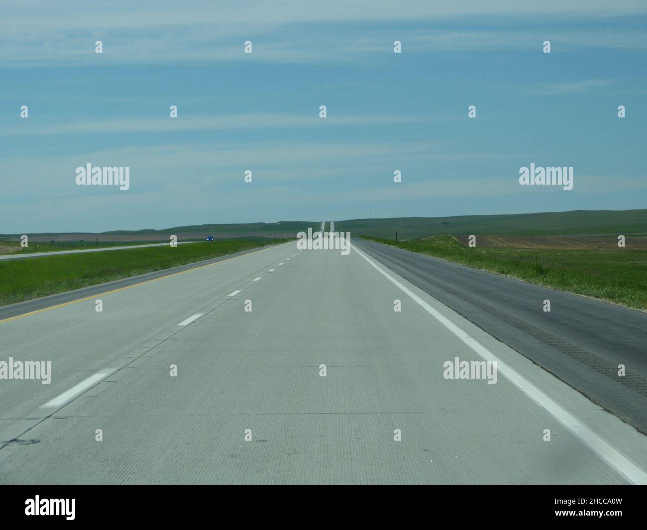 Grass field highway hi-res stock photography and images - Alamy
