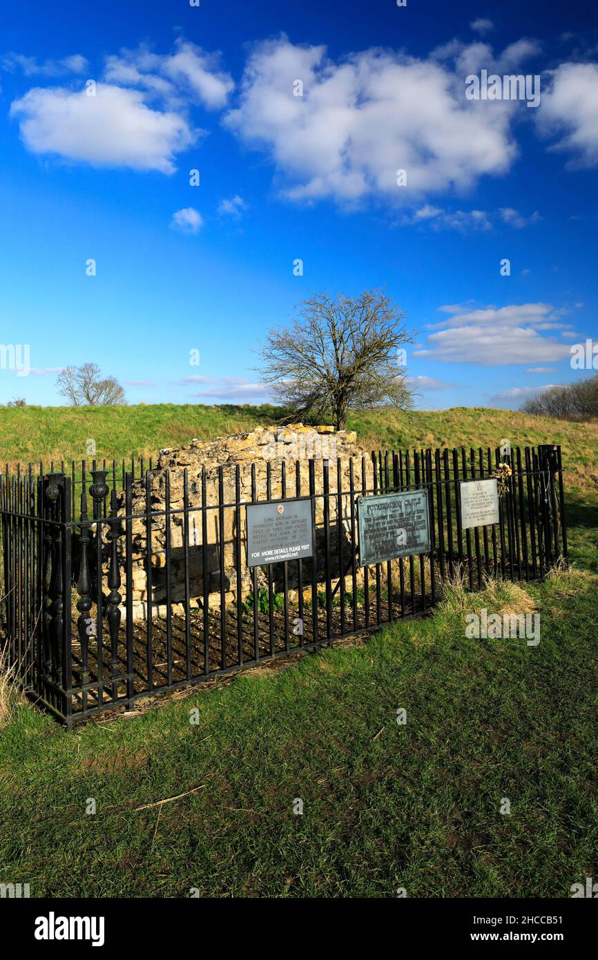 The ruins of Fotheringhay Castle, river Nene, Fotheringhay village ...
