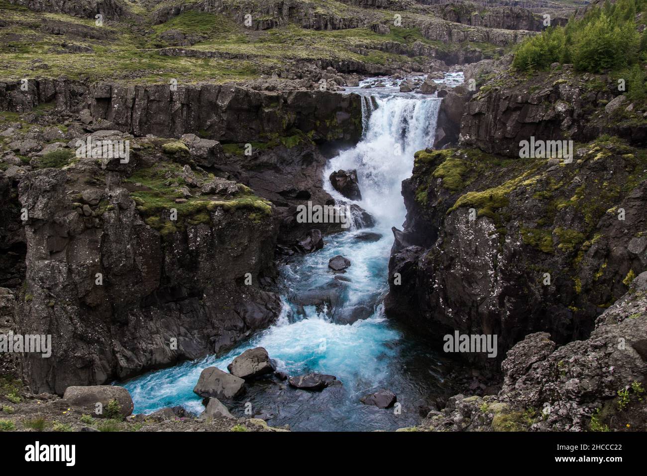 Falling cliffs hi-res stock photography and images - Alamy