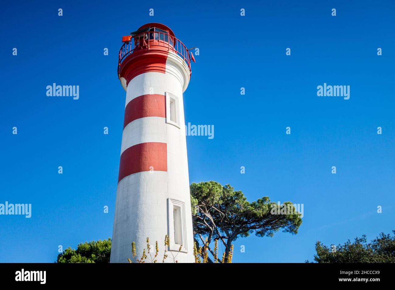 France lighthouse red harbor boat hi-res stock photography and images ...