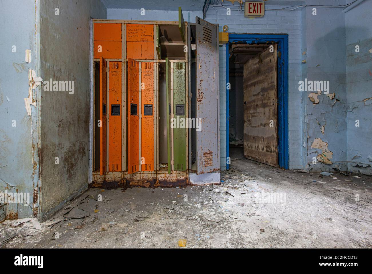 Abandoned building urbex exploration forgotten, explore, explorer, lost ...