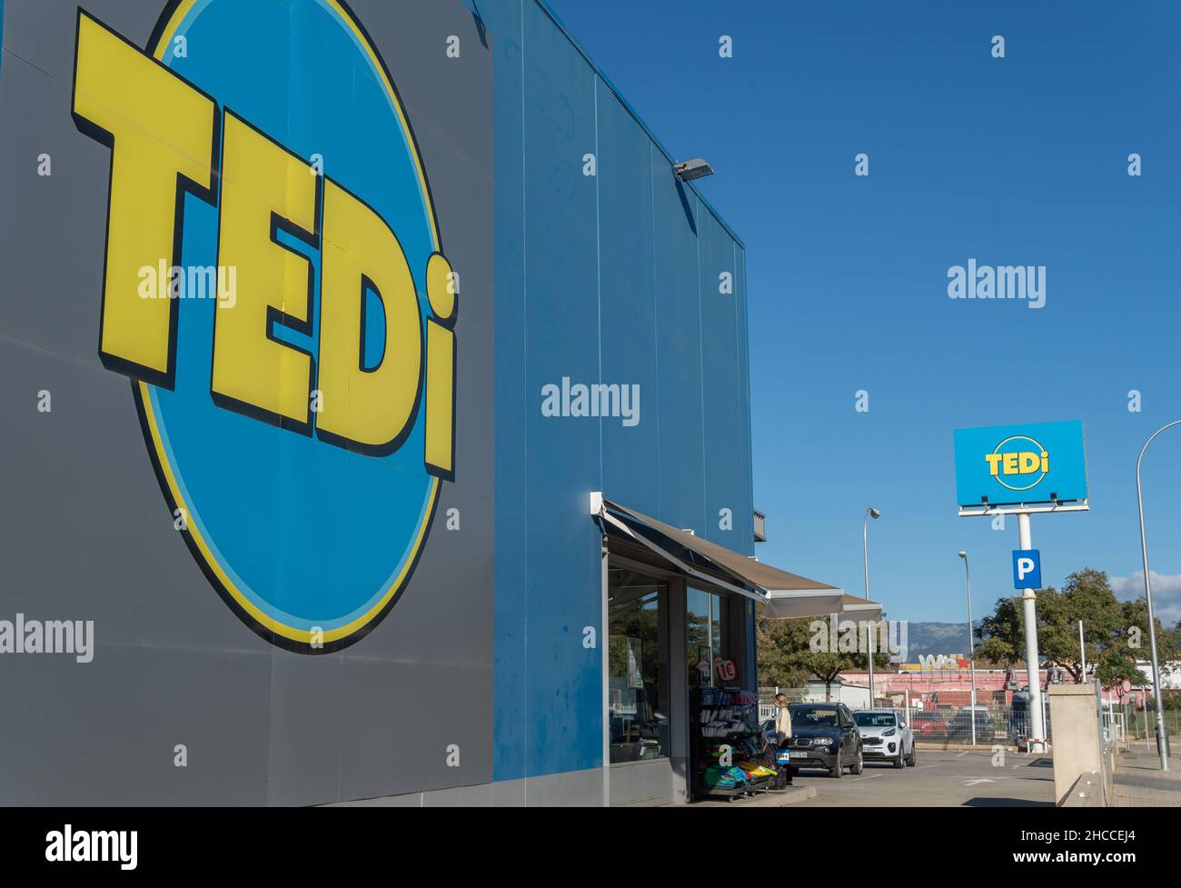 Tedi supermarket hi-res stock photography and images - Alamy