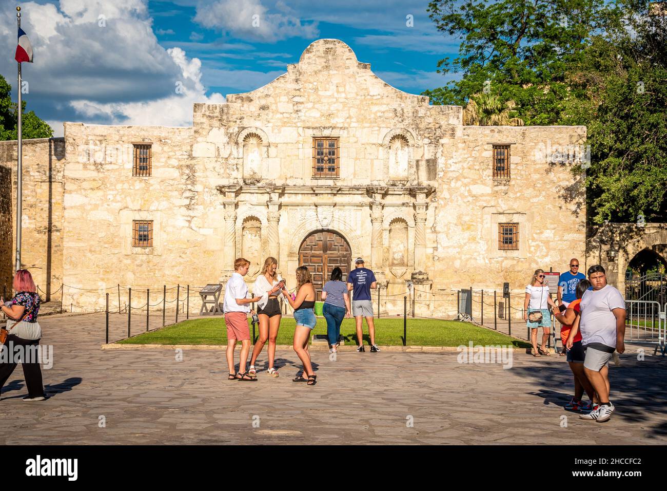 The facade of the Alamo Mission in San Antonio Stock Photo - Alamy