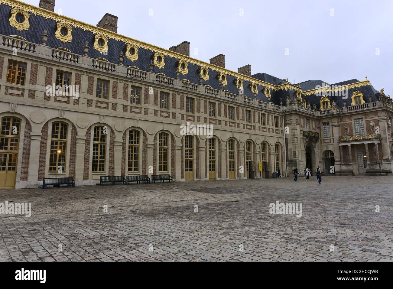 Front facade versailles palace versailles hi-res stock photography and ...