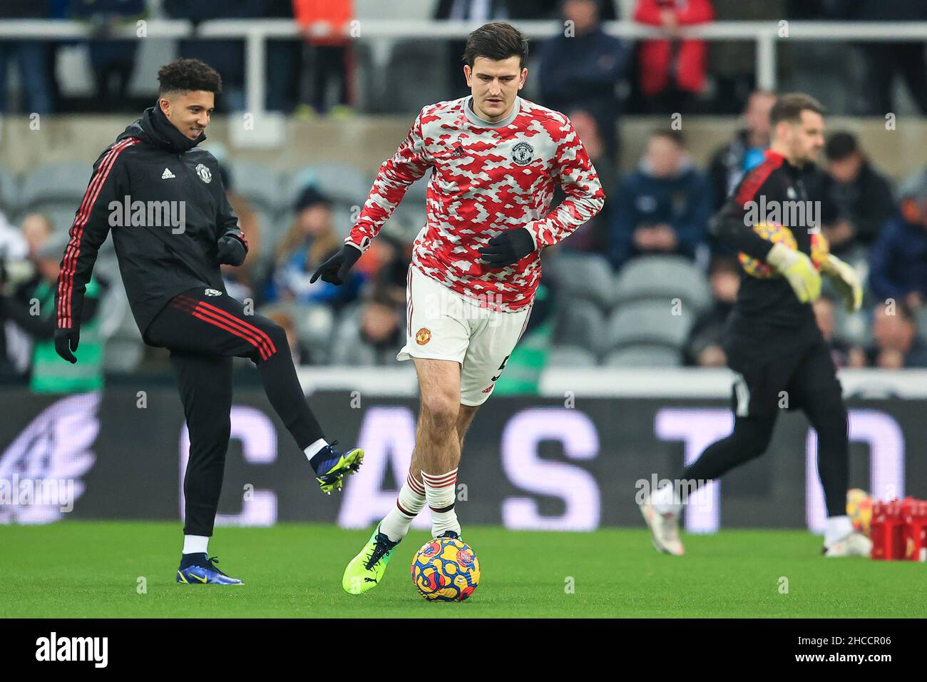 Harry Maguire #5 of Manchester United during the pre-game warmup Stock ...