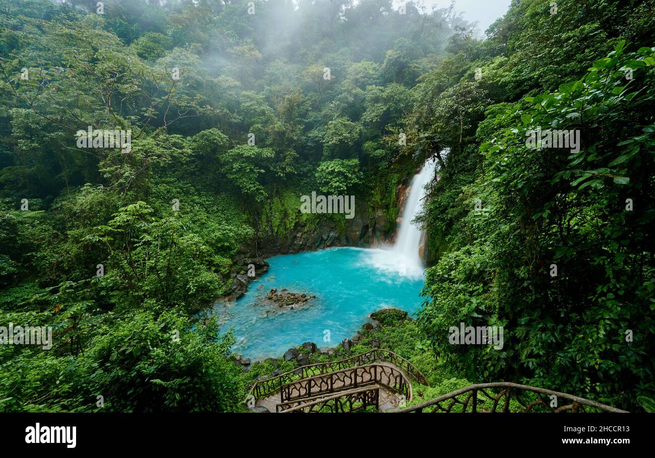 Catarata Río Celeste, waterfall of blue river Rio Celeste, Parque ...