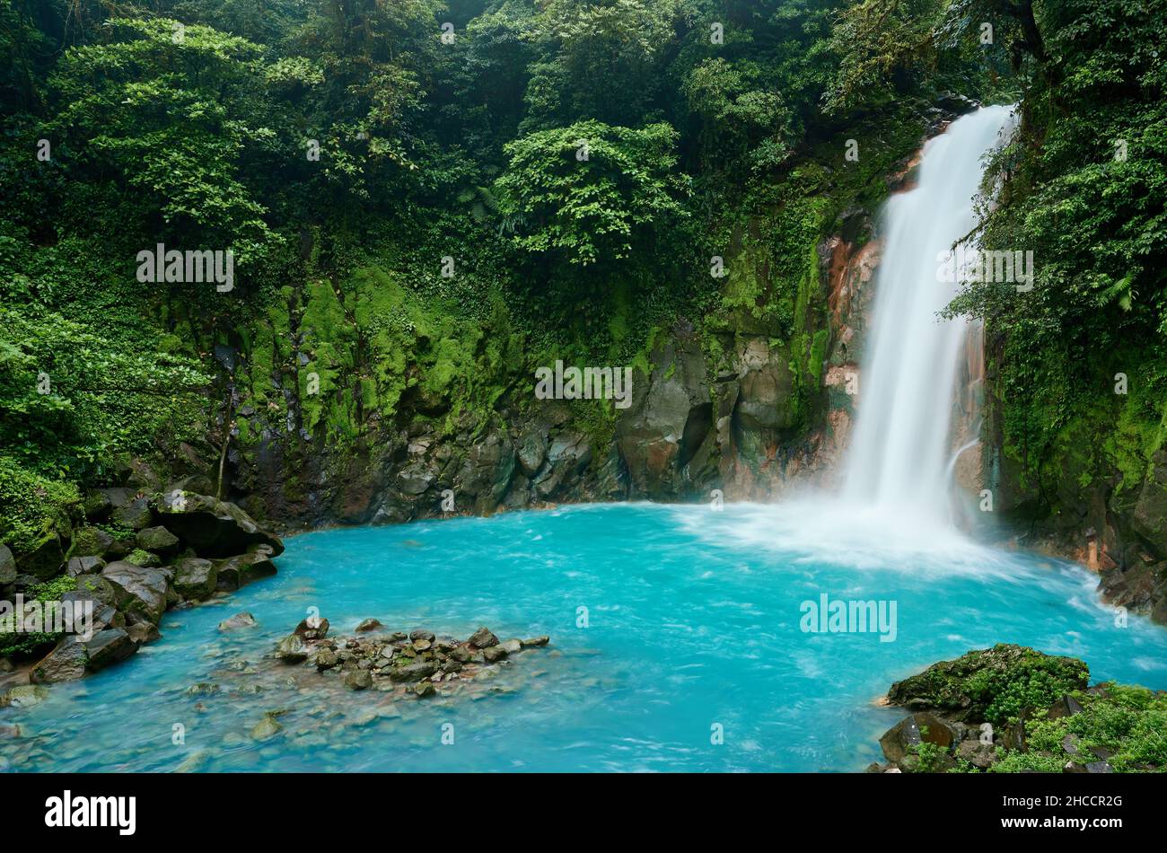 Catarata Río Celeste, waterfall of blue river Rio Celeste, Parque ...