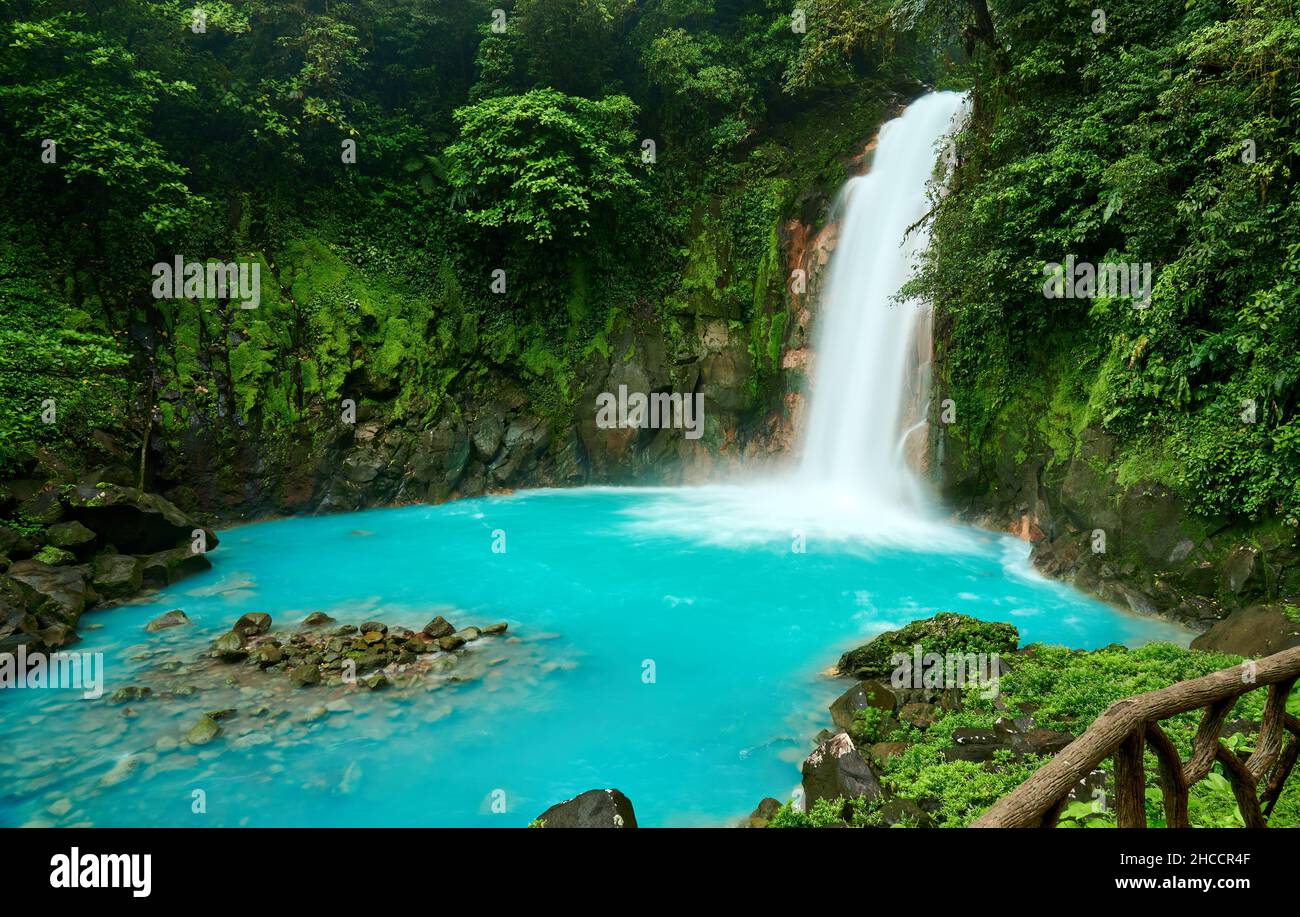 Catarata Río Celeste, waterfall of blue river Rio Celeste, Parque ...