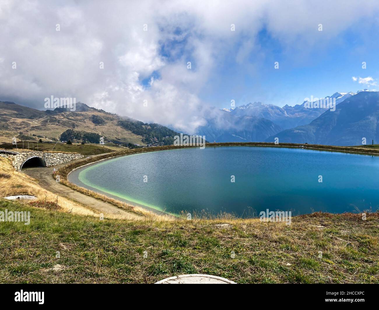 Cloudy destination hi-res stock photography and images - Alamy
